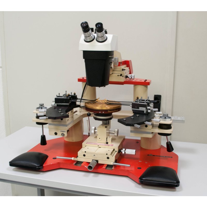Karl Suss analytische Wafer-Probestation mit Bausch & Lomb Mikroskop ...